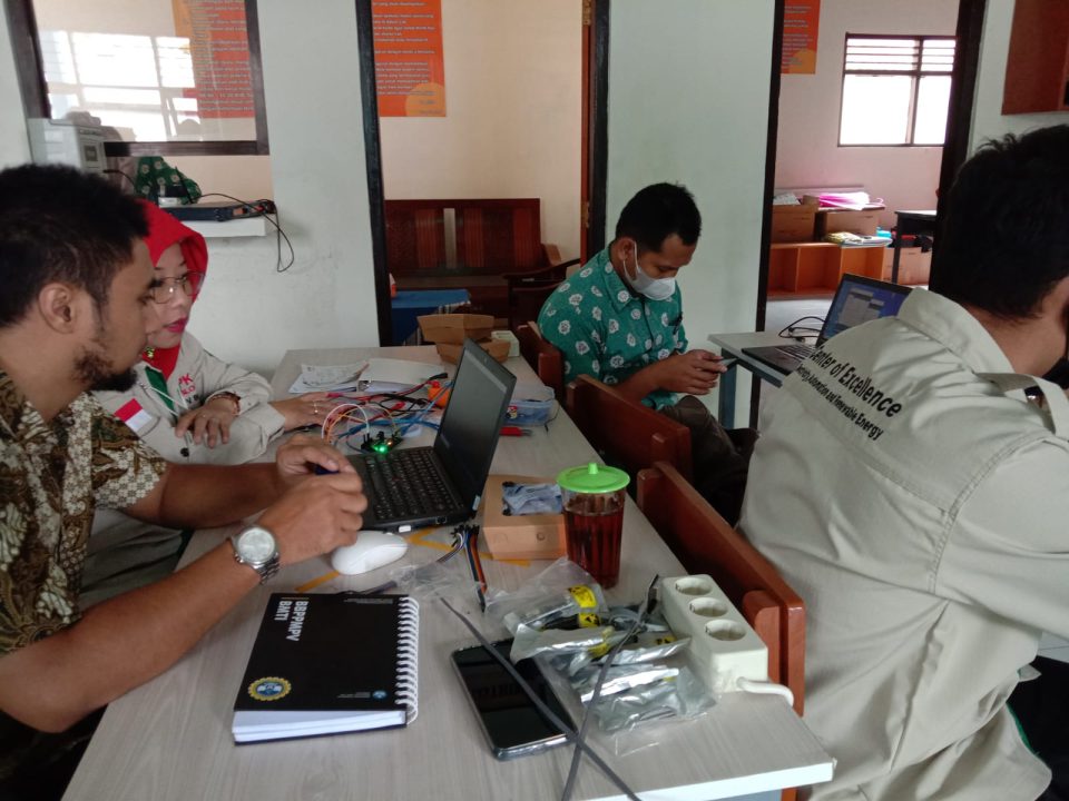 Pelatihan Teknologi Internet of Things (IoT) – SMK Muhammadiyah Salatiga